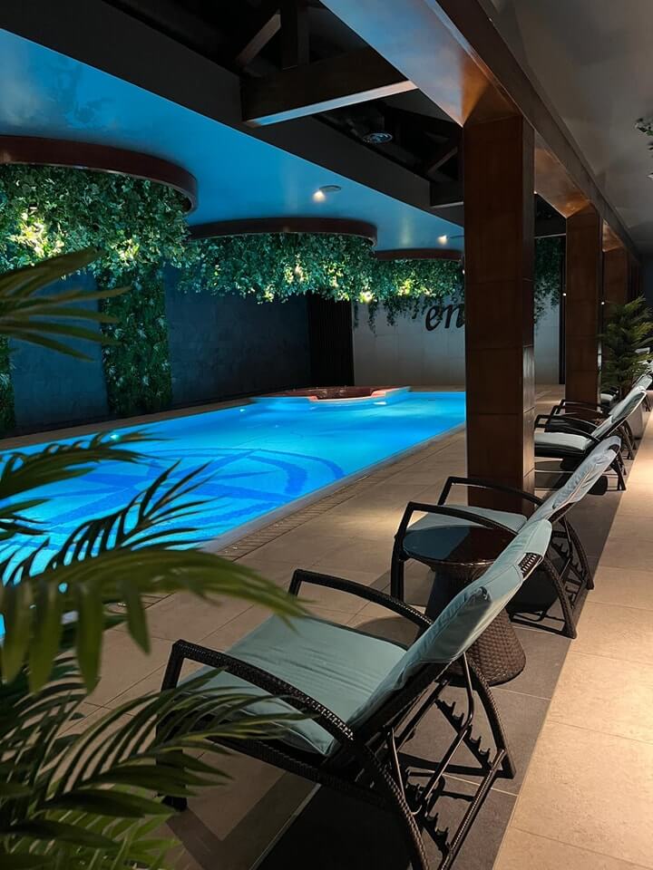 Alege una din cele 16 locatii de cazare cu piscina interioara - Vacante ...